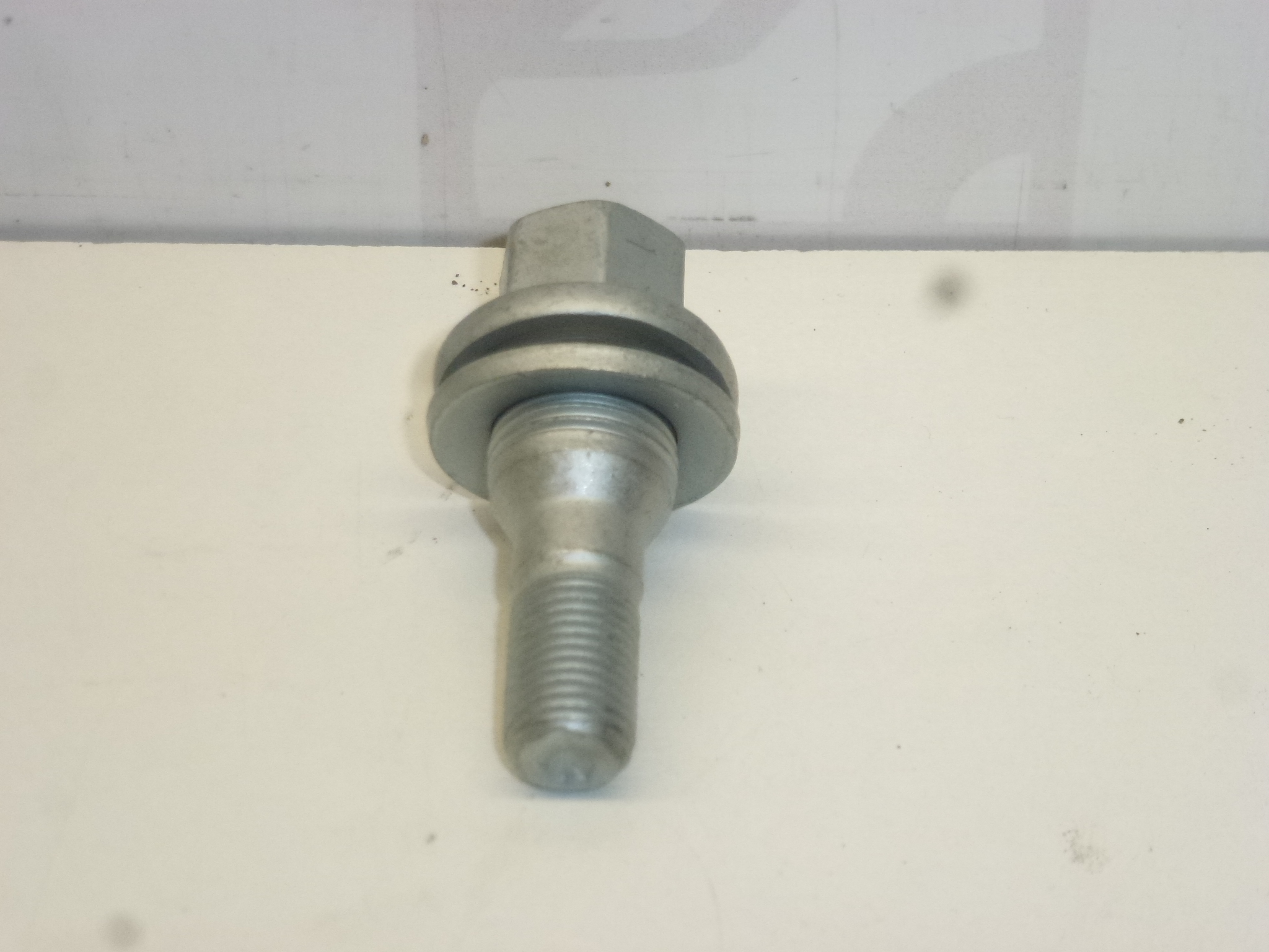 Nový šroub na hliníková kola Citroën Peugeot 1 kus 540567 | AUTOTECH24.cz