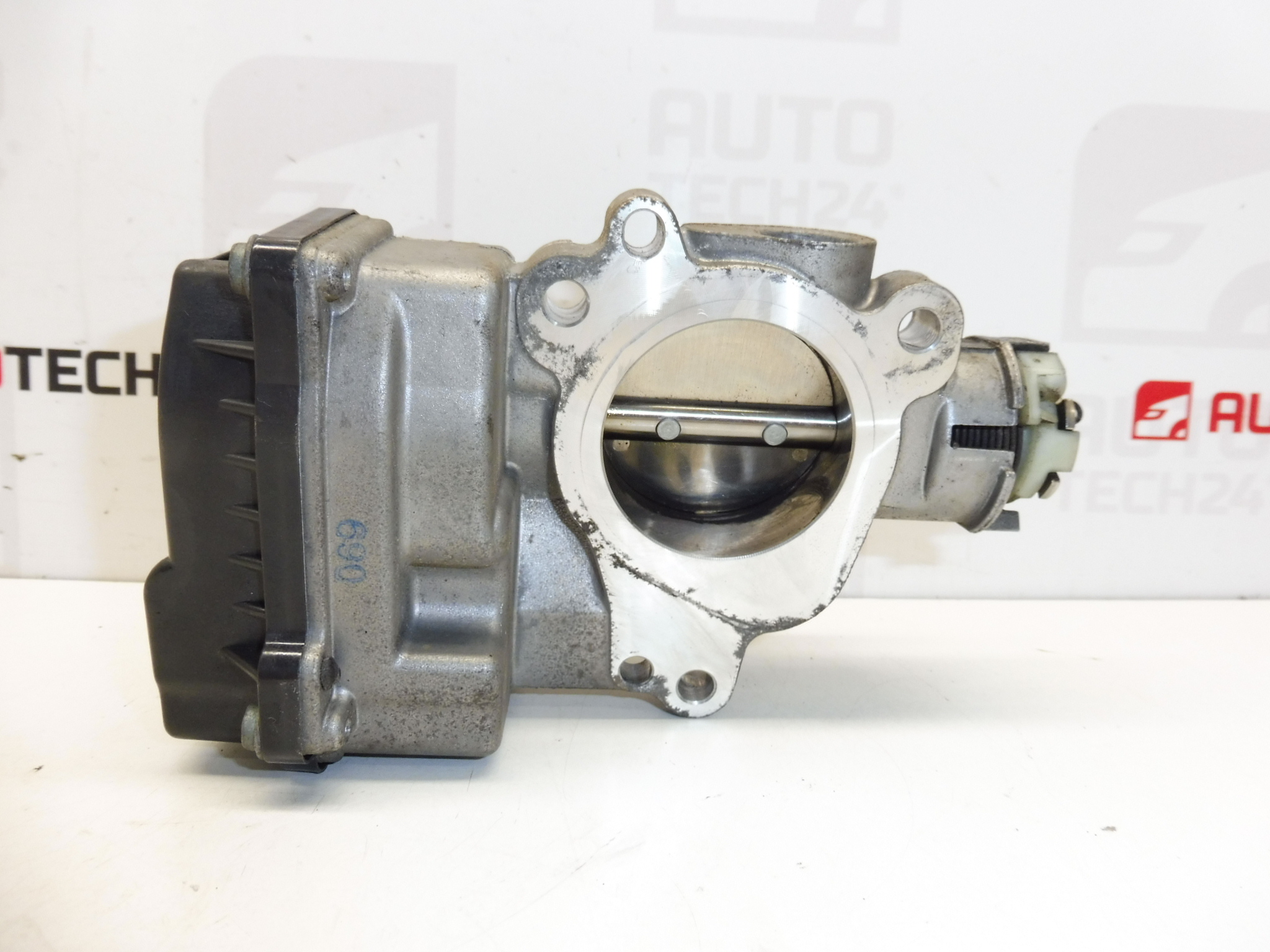 Škrtící klapka Citroën Peugeot 9640796280 1635R8 | AUTOTECH24.cz